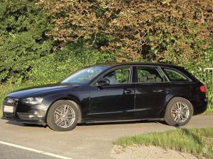 Melns Audi A4 2012 Viļņa, ar dzinēja tilpumu 1.97 L un nobraukumu 260 tūkst. km par 6650 €, foto 9 vietnē AUTOMOTO.COM.LV