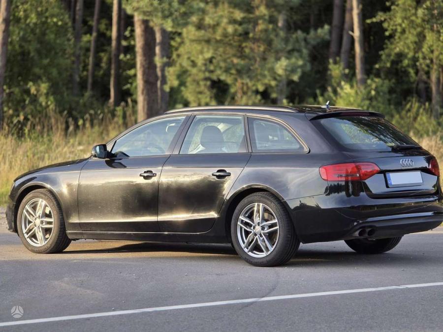 Melns Audi A4 2012 Viļņa, ar dzinēja tilpumu 1.97 L un nobraukumu 260 tūkst. km par 6650 €, foto 12 vietnē AUTOMOTO.COM.LV