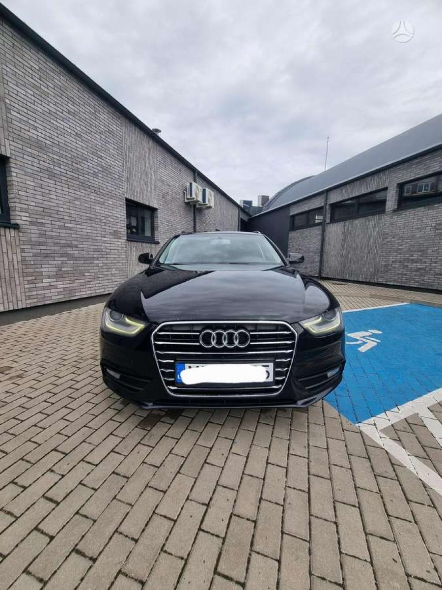 Melns Audi A4 2012 Marijampole, ar dzinēja tilpumu 1.97 L un nobraukumu 400 tūkst. km par 4800 €, foto 1 vietnē AUTOMOTO.COM.LV