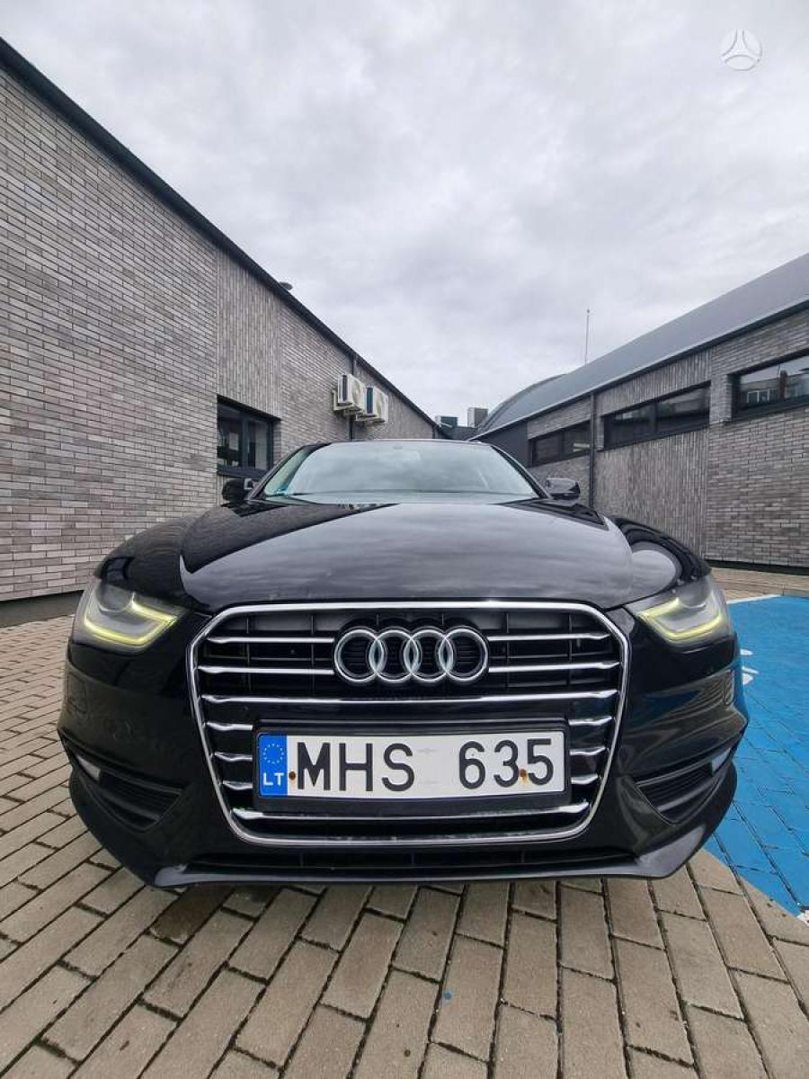 Melns Audi A4 2012 Marijampole, ar dzinēja tilpumu 1.97 L un nobraukumu 400 tūkst. km par 4800 €, foto 3 vietnē AUTOMOTO.COM.LV
