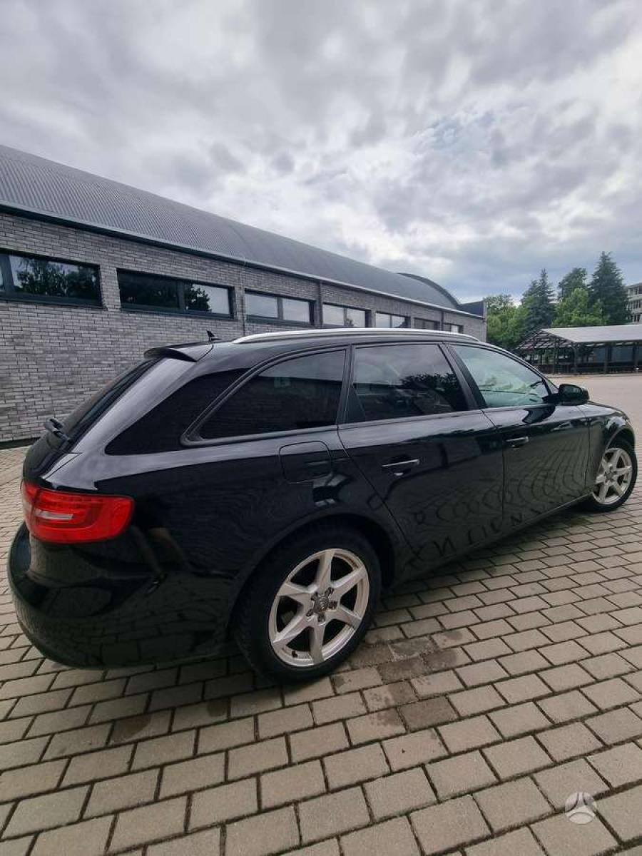 Melns Audi A4 2012 Marijampole, ar dzinēja tilpumu 1.97 L un nobraukumu 400 tūkst. km par 4800 €, foto 10 vietnē AUTOMOTO.COM.LV