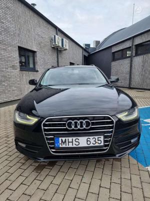 Melns Audi A4 2012 Marijampole, ar dzinēja tilpumu 1.97 L un nobraukumu 400 tūkst. km par 4800 €, foto 15 vietnē AUTOMOTO.COM.LV