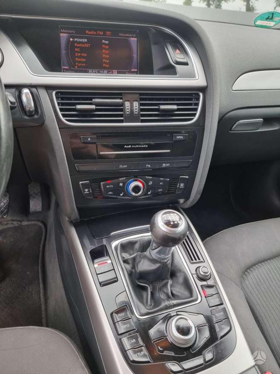 Melns Audi A4 2012 Marijampole, ar dzinēja tilpumu 1.97 L un nobraukumu 400 tūkst. km par 4800 €, foto 23 vietnē AUTOMOTO.COM.LV