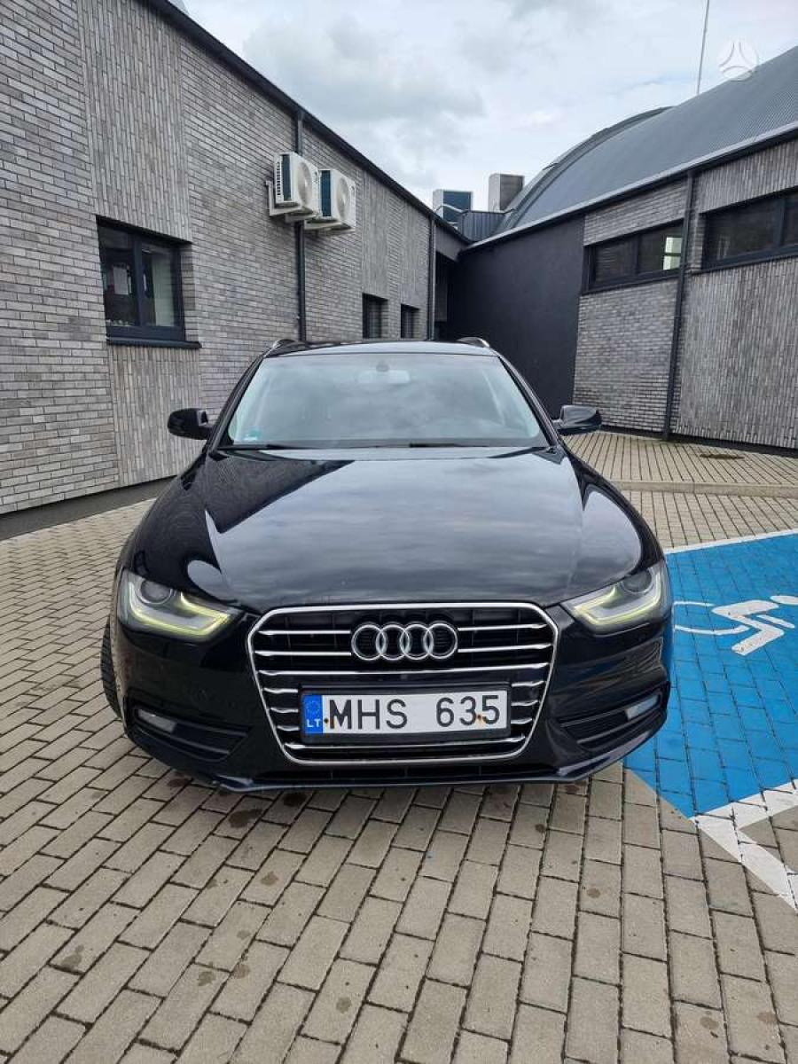 Melns Audi A4 2012 Marijampole, ar dzinēja tilpumu 1.97 L un nobraukumu 400 tūkst. km par 4800 €, foto 25 vietnē AUTOMOTO.COM.LV