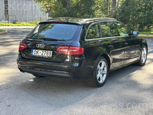 Audi A4 2012 in Riga on AUTOMOTO.COM.LV Black Audi A4 2012 in Riga, with an engine capacity of 2.00 L and mileage of 269 thousand km for 6890 €, photo 9 on AUTOMOTO.COM.LV