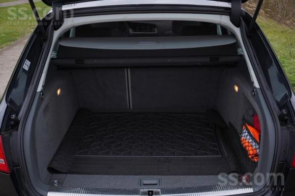 Melns Audi A4 2012 Jēkabpils, ar dzinēja tilpumu 3.00 L un nobraukumu 215 tūkst. km par 6250 €, foto 4 vietnē AUTOMOTO.COM.LV