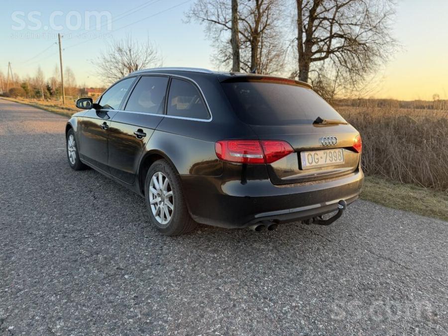 Melns Audi A4 2013 Ogre, ar dzinēja tilpumu 2.00 L un nobraukumu 276 tūkst. km par 6000 €, foto 1 vietnē AUTOMOTO.COM.LV