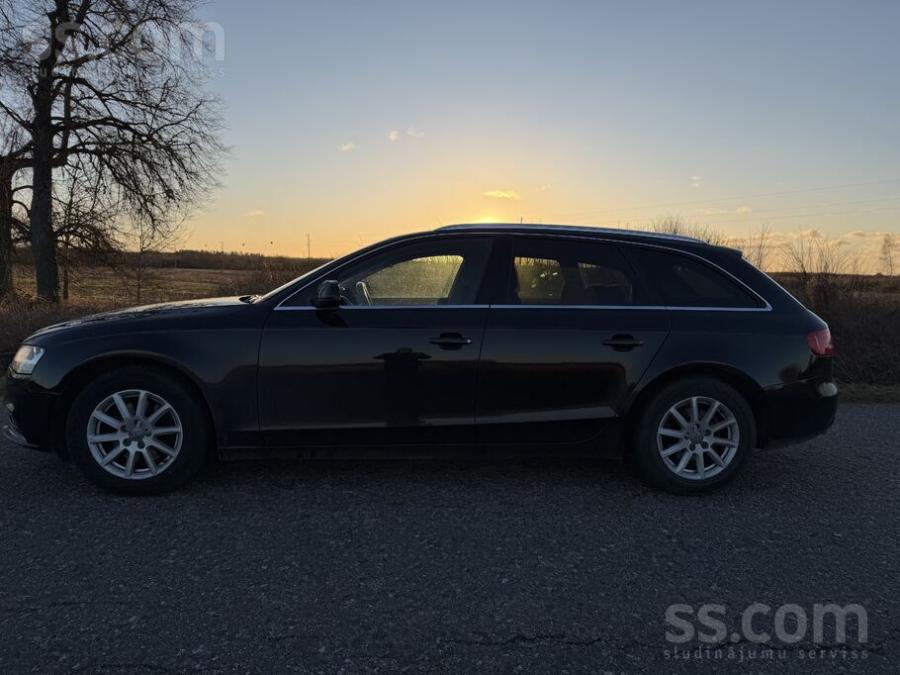 Melns Audi A4 2013 Ogre, ar dzinēja tilpumu 2.00 L un nobraukumu 276 tūkst. km par 6000 €, foto 2 vietnē AUTOMOTO.COM.LV