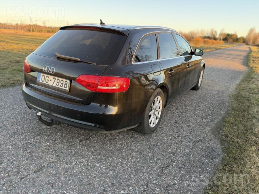 Melns Audi A4 2013 Ogre, ar dzinēja tilpumu 2.00 L un nobraukumu 276 tūkst. km par 6000 €, foto 4 vietnē AUTOMOTO.COM.LV