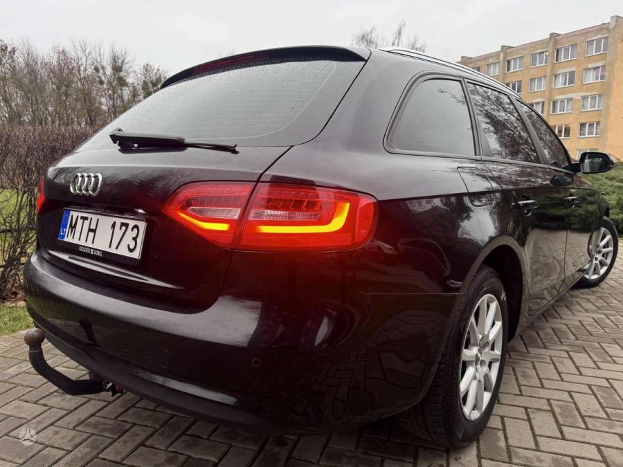 Black Audi A4 2013 in Kaunas, with an engine capacity of 1.97 L and mileage of 338 thousand km for 6000 €, photo 3 on AUTOMOTO.COM.LV