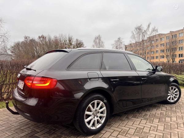 Melns Audi A4 2013 Kauņa, ar dzinēja tilpumu 1.97 L un nobraukumu 338 tūkst. km par 6000 €, foto 10 vietnē AUTOMOTO.COM.LV