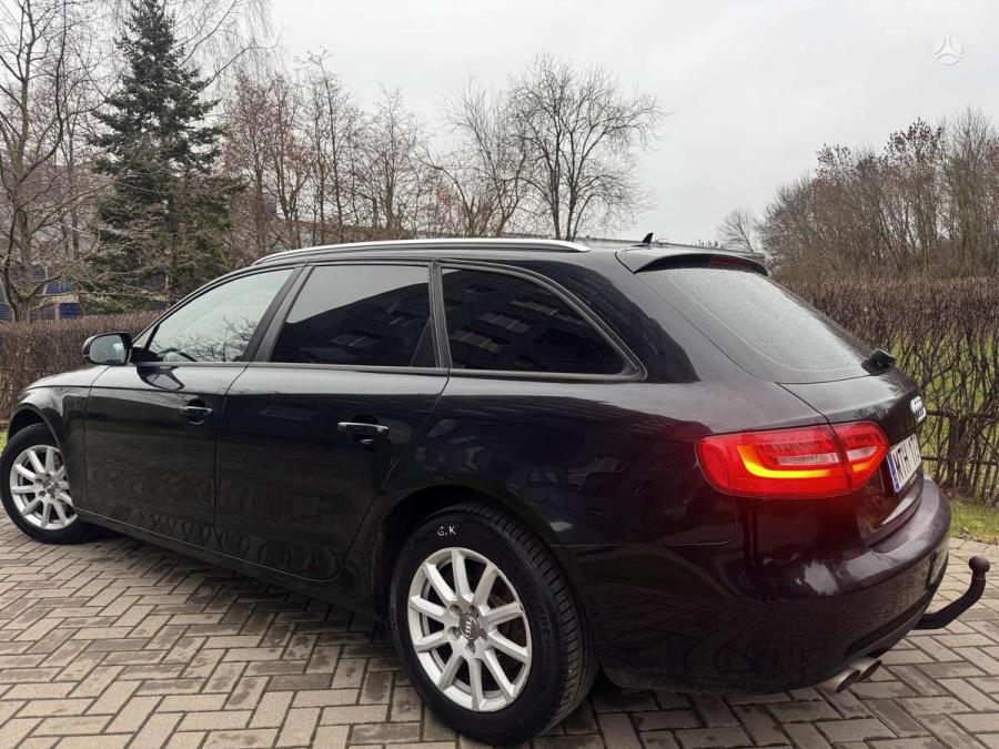 Black Audi A4 2013 in Kaunas, with an engine capacity of 1.97 L and mileage of 338 thousand km for 6000 €, photo 23 on AUTOMOTO.COM.LV
