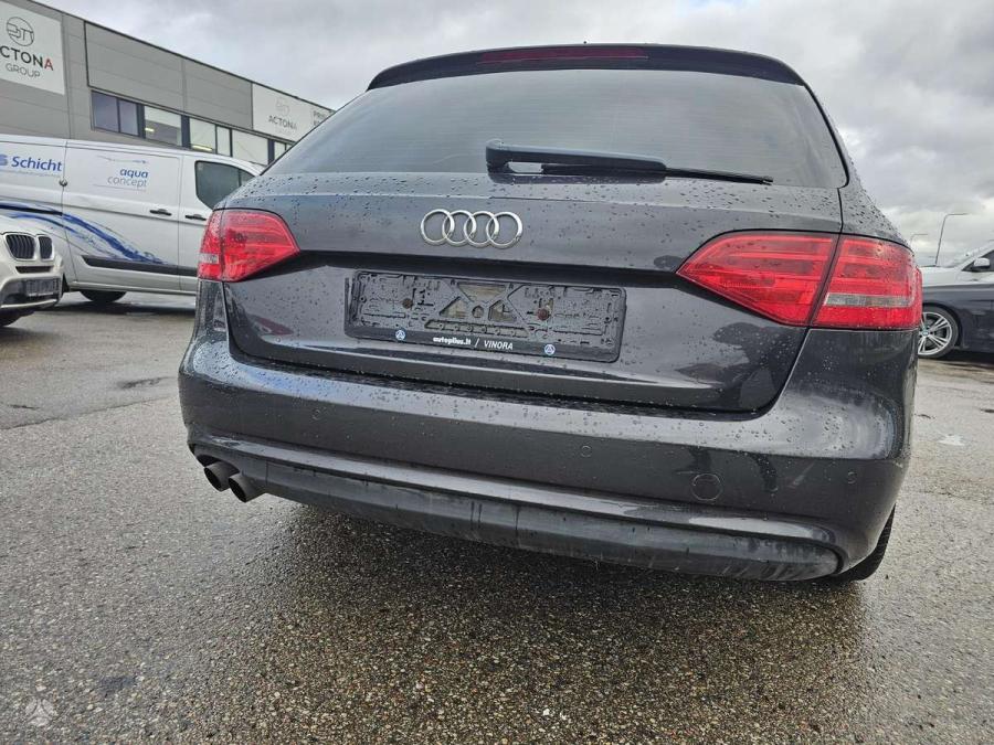 Black Audi A4 2013 in Kaunas, with an engine capacity of 1.97 L and mileage of 251 thousand km for 7350 €, photo 5 on AUTOMOTO.COM.LV