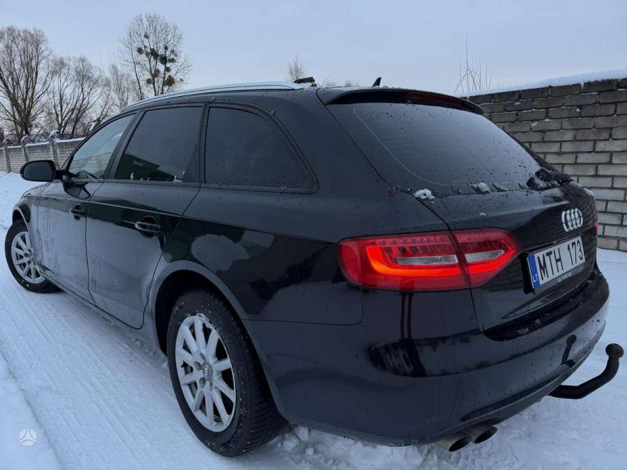 Melns Audi A4 2013 Kauņa, ar dzinēja tilpumu 1.97 L un nobraukumu 338 tūkst. km par 6350 €, foto 3 vietnē AUTOMOTO.COM.LV