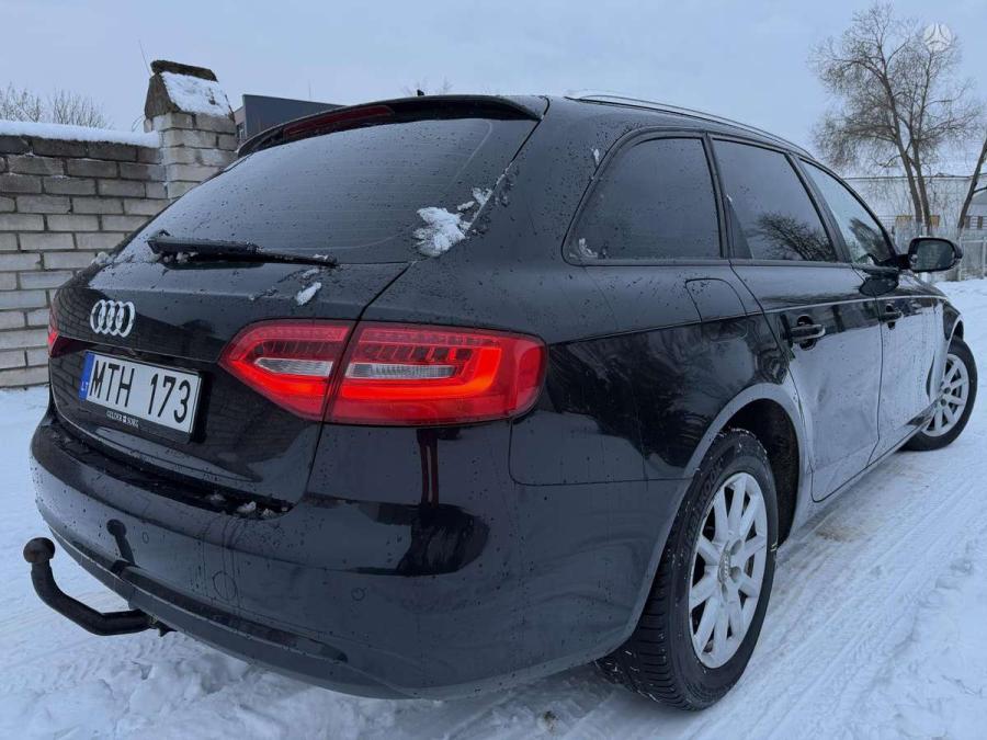 Melns Audi A4 2013 Kauņa, ar dzinēja tilpumu 1.97 L un nobraukumu 338 tūkst. km par 6350 €, foto 4 vietnē AUTOMOTO.COM.LV