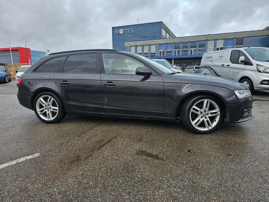 Melns Audi A4 2013 Kauņa, ar dzinēja tilpumu 1.97 L un nobraukumu 271 tūkst. km par 7499 €, foto 11 vietnē AUTOMOTO.COM.LV
