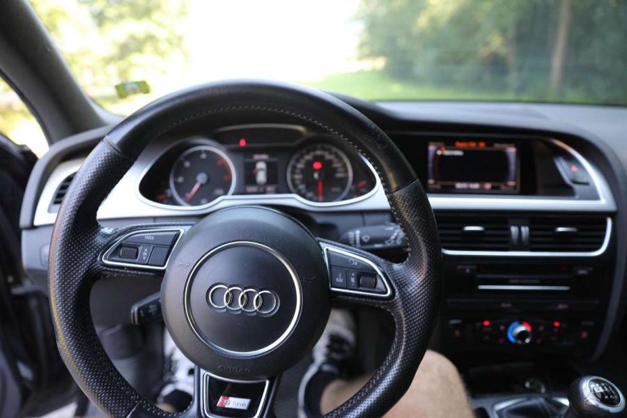 Black Audi A4 2013 in Vilnius, with an engine capacity of 1.97 L and mileage of 243 thousand km for 11300 €, photo 11 on AUTOMOTO.COM.LV