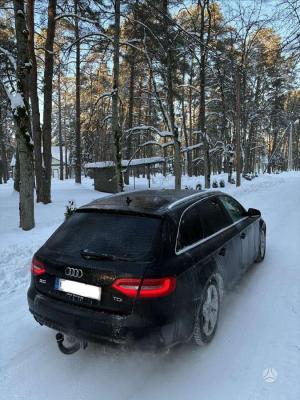 Melns Audi A4 2013 Panevēža, ar dzinēja tilpumu 1.97 L un nobraukumu 298 tūkst. km par 7200 €, foto 5 vietnē AUTOMOTO.COM.LV
