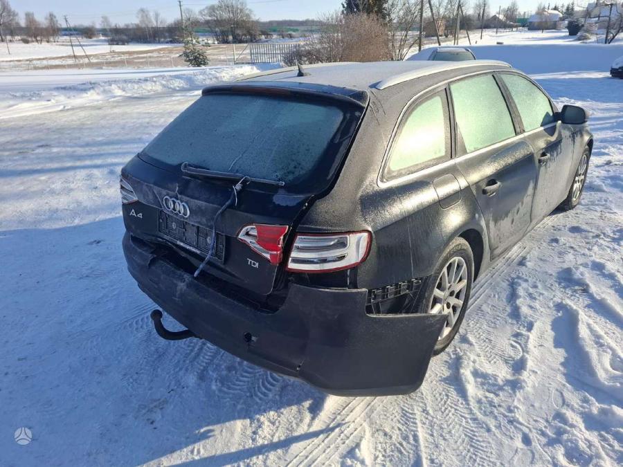 Черный Ауди А4 2013 в Мариямполе, объемом двигателя 1.97 л и пробегом 300 тыс. км за 4300 €, фото 9 на AUTOMOTO.COM.LV
