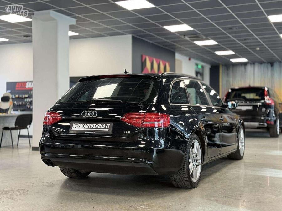 Black Audi A4 2013 in Klaipeda, with an engine capacity of 2.00 L and mileage of 283 thousand km for 9350 €, photo 14 on AUTOMOTO.COM.LV