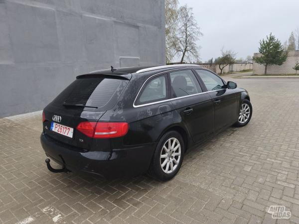 Melns Audi A4 2013 Jurbarkas, ar dzinēja tilpumu 2.00 L un nobraukumu 261 tūkst. km par 5900 €, foto 4 vietnē AUTOMOTO.COM.LV