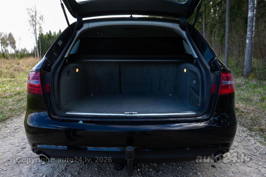 Black Audi A4 2013 in Rakvere, with an engine capacity of 3.00 L and mileage of 278 thousand km for 12500 €, photo 10 on AUTOMOTO.COM.LV