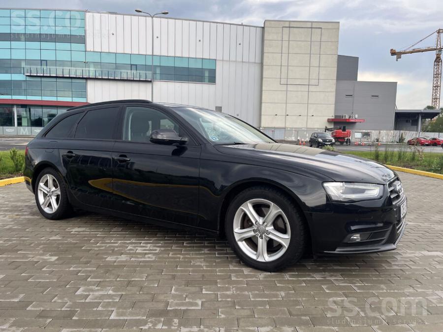 Black Audi A4 2013 in Riga, with an engine capacity of 2.00 L and mileage of 317 thousand km for 6990 €, photo 3 on AUTOMOTO.COM.LV
