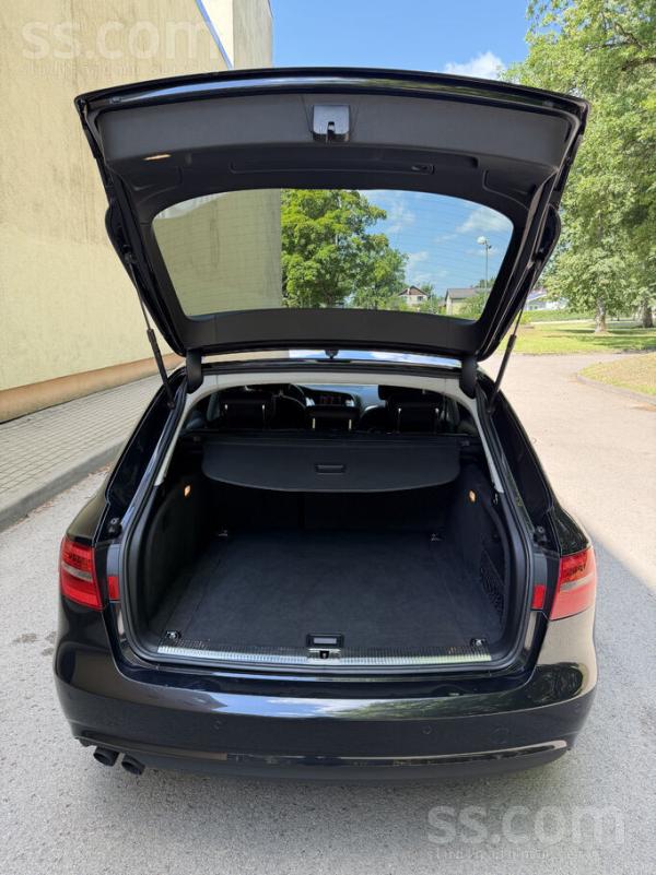 Black Audi A4 2013 in Riga, with an engine capacity of 2.00 L and mileage of 317 thousand km for 6690 €, photo 5 on AUTOMOTO.COM.LV