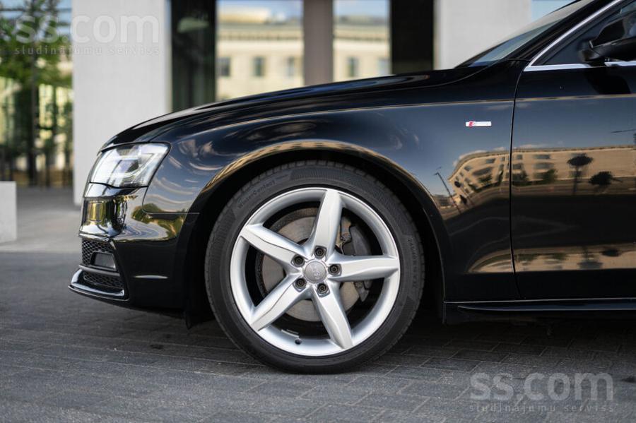 Black Audi A4 2013 in Riga, with an engine capacity of 3.00 L and mileage of 294 thousand km for 10550 €, photo 12 on AUTOMOTO.COM.LV