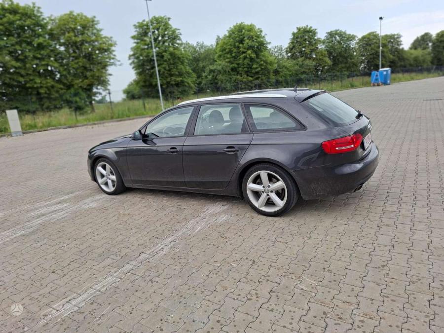 Black Audi A4 2013 in Kaunas, with an engine capacity of 1.97 L and mileage of 340 thousand km for 6350 €, photo 4 on AUTOMOTO.COM.LV