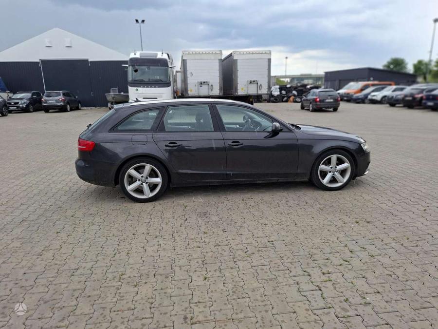 Black Audi A4 2013 in Kaunas, with an engine capacity of 1.97 L and mileage of 340 thousand km for 6350 €, photo 9 on AUTOMOTO.COM.LV