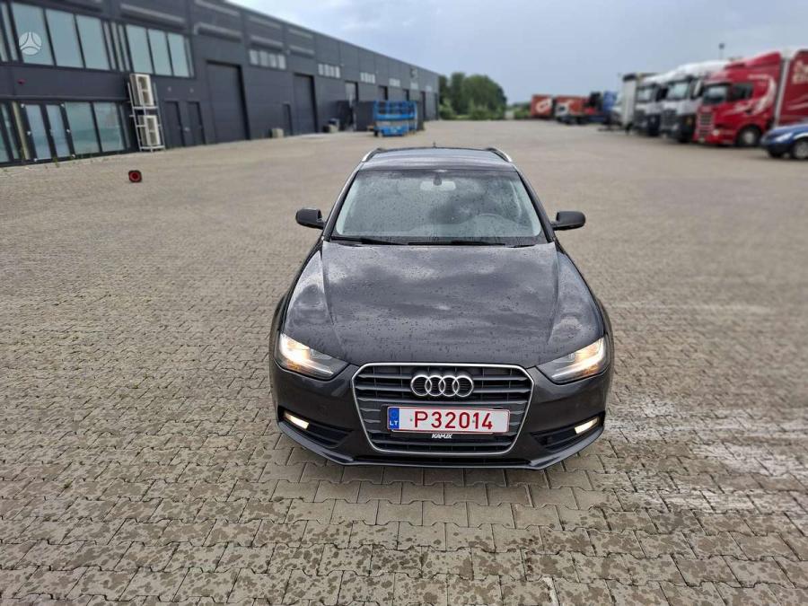 Black Audi A4 2013 in Kaunas, with an engine capacity of 1.97 L and mileage of 340 thousand km for 6350 €, photo 14 on AUTOMOTO.COM.LV