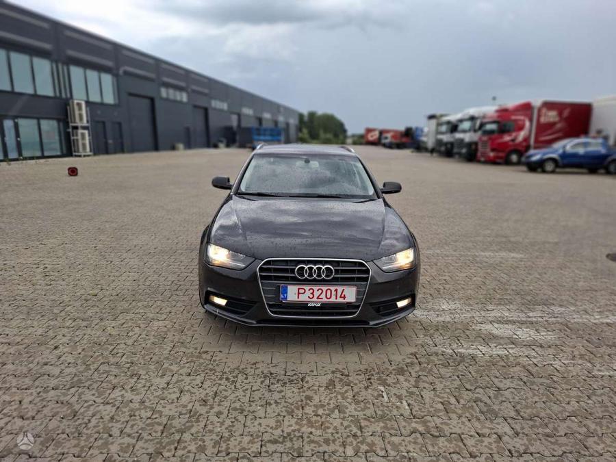 Black Audi A4 2013 in Kaunas, with an engine capacity of 1.97 L and mileage of 340 thousand km for 6350 €, photo 15 on AUTOMOTO.COM.LV
