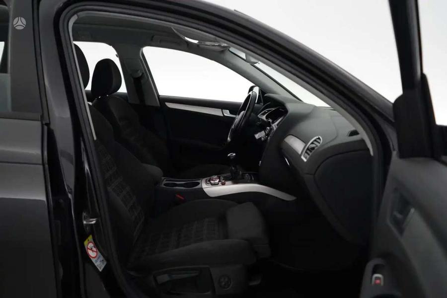Black Audi A4 2013 in Kaunas, with an engine capacity of 1.97 L and mileage of 340 thousand km for 6350 €, photo 25 on AUTOMOTO.COM.LV