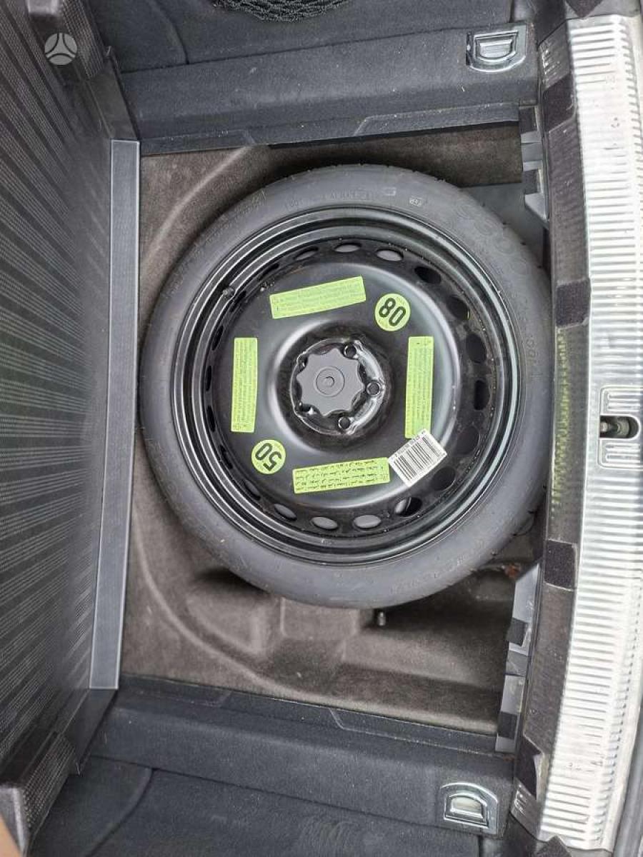 Black Audi A4 2013 in Kaunas, with an engine capacity of 1.97 L and mileage of 340 thousand km for 6350 €, photo 28 on AUTOMOTO.COM.LV