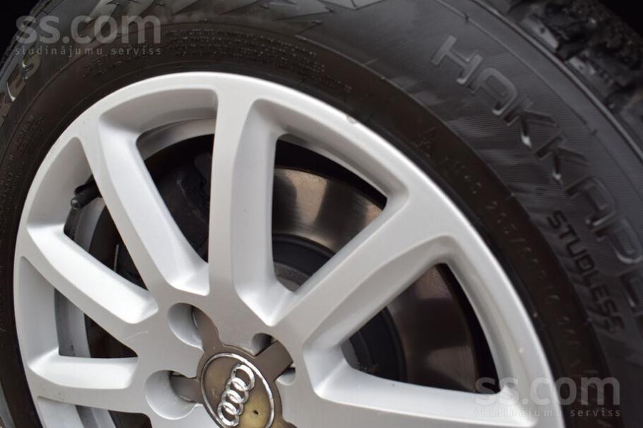 Melns Audi A4 2013 Daugavpils, ar dzinēja tilpumu 2.00 L un nobraukumu 244 tūkst. km par 7900 €, foto 11 vietnē AUTOMOTO.COM.LV