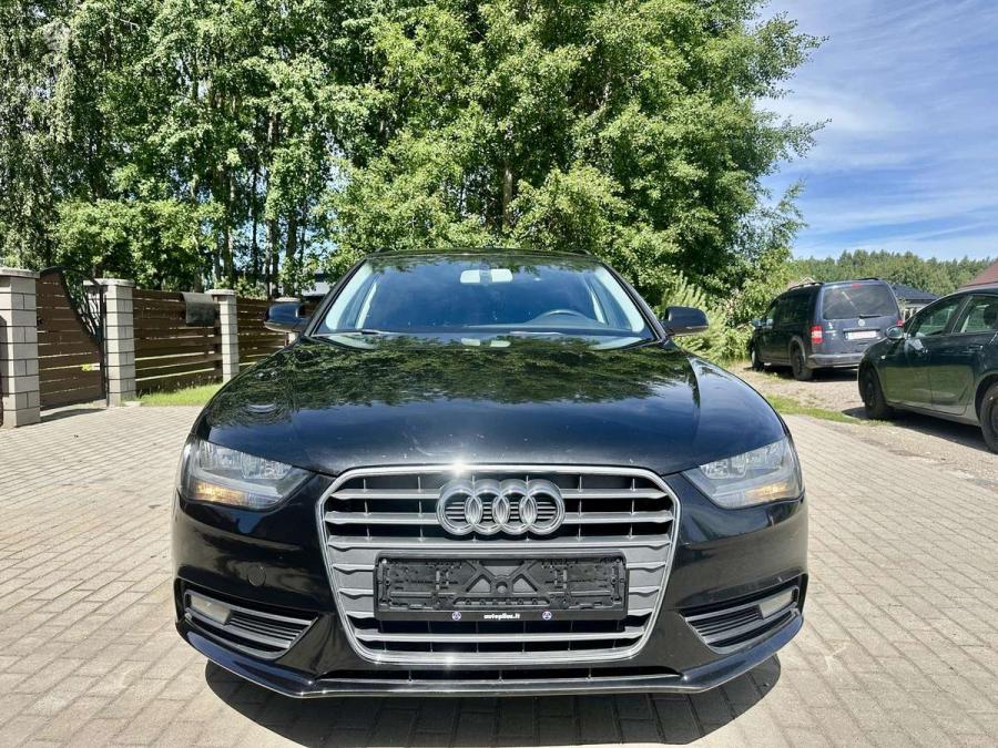 Black Audi A4 2013 in Siauliai, with an engine capacity of 2.00 L and mileage of 290 thousand km for 6350 €, photo 4 on AUTOMOTO.COM.LV