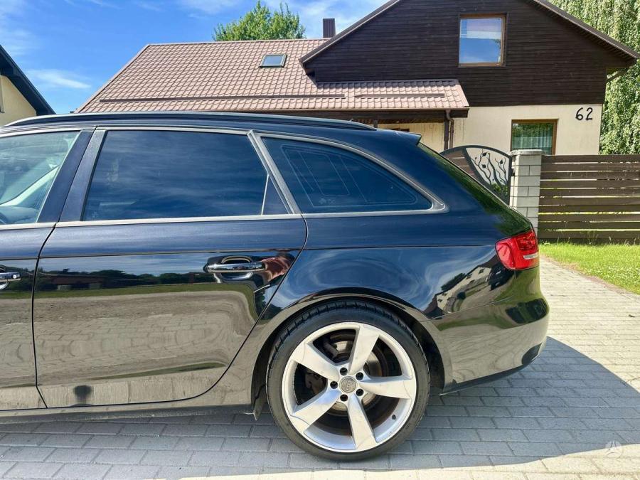 Black Audi A4 2013 in Siauliai, with an engine capacity of 2.00 L and mileage of 290 thousand km for 6350 €, photo 7 on AUTOMOTO.COM.LV