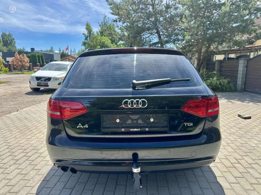 Black Audi A4 2013 in Siauliai, with an engine capacity of 2.00 L and mileage of 290 thousand km for 6350 €, photo 9 on AUTOMOTO.COM.LV