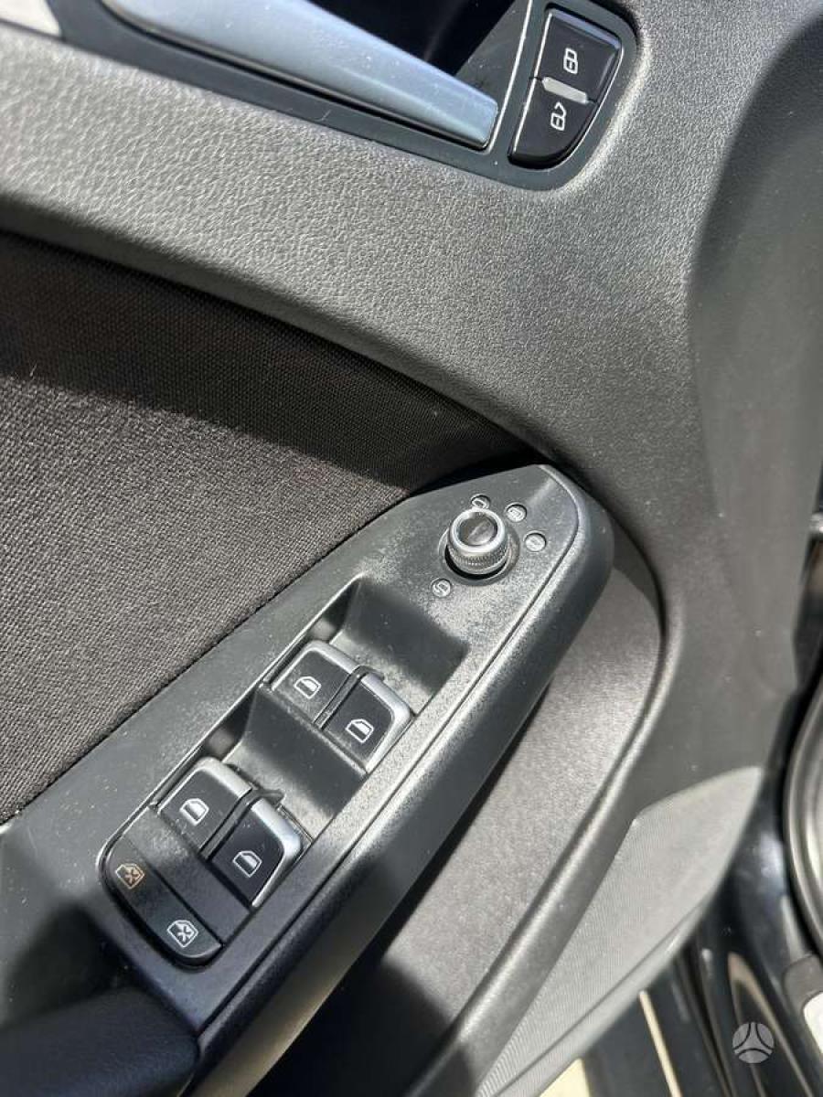 Black Audi A4 2013 in Siauliai, with an engine capacity of 2.00 L and mileage of 290 thousand km for 6350 €, photo 19 on AUTOMOTO.COM.LV