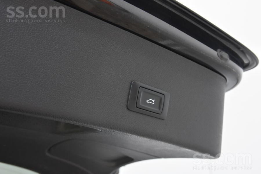 Black Audi A4 2013 in Riga, with an engine capacity of 2.00 L and mileage of 230 thousand km for 10950 €, photo 16 on AUTOMOTO.COM.LV