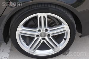 Black Audi A4 2013 in Riga, with an engine capacity of 2.00 L and mileage of 230 thousand km for 10950 €, photo 21 on AUTOMOTO.COM.LV