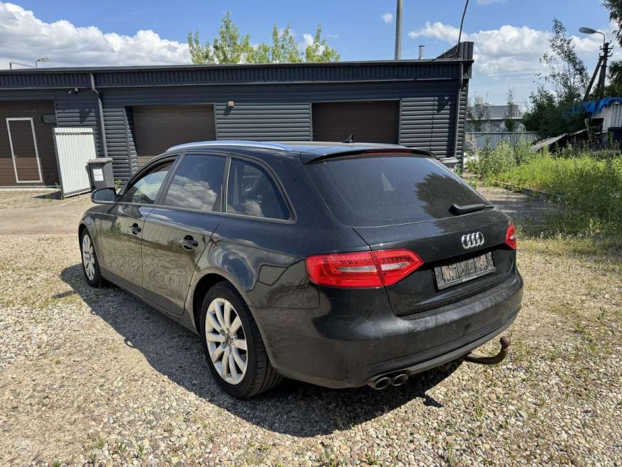 Black Audi A4 2013 in Alytus, with an engine capacity of 2.00 L and mileage of 286 thousand km for 5850 €, photo 4 on AUTOMOTO.COM.LV