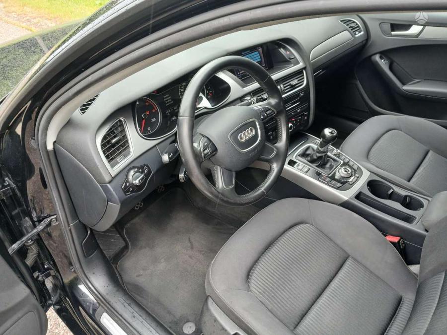 Melns Audi A4 2013 Utena, ar dzinēja tilpumu 2.00 L un nobraukumu 288 tūkst. km par 6700 €, foto 14 vietnē AUTOMOTO.COM.LV