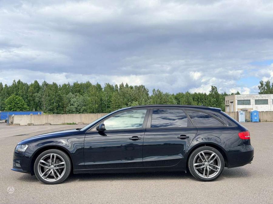 Melns Audi A4 2013 Panevēža, ar dzinēja tilpumu 1.97 L un nobraukumu 296 tūkst. km par 5700 €, foto 3 vietnē AUTOMOTO.COM.LV
