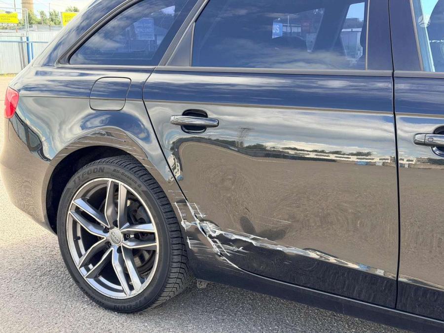 Melns Audi A4 2013 Panevēža, ar dzinēja tilpumu 1.97 L un nobraukumu 296 tūkst. km par 5700 €, foto 11 vietnē AUTOMOTO.COM.LV