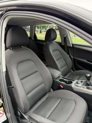 Black Audi A4 2013 in Utena, with an engine capacity of 1.97 L and mileage of 337 thousand km for 6600 €, photo 9 on AUTOMOTO.COM.LV