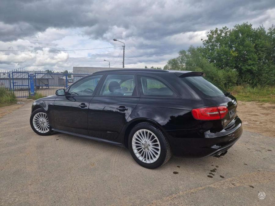 Melns Audi A4 2013 Panevēža, ar dzinēja tilpumu 2.00 L un nobraukumu 260 tūkst. km par 6590 €, foto 13 vietnē AUTOMOTO.COM.LV