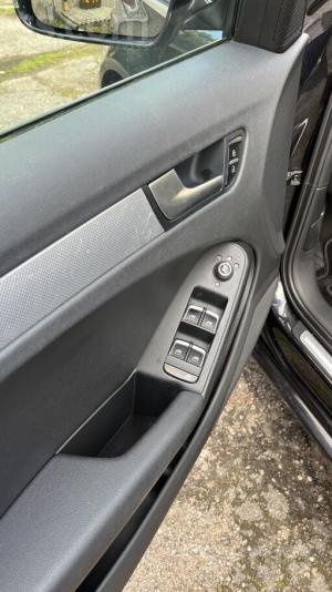 Black Audi A4 2013 in Liepaja, with an engine capacity of 2.00 L and mileage of 295 thousand km for 7700 €, photo 17 on AUTOMOTO.COM.LV