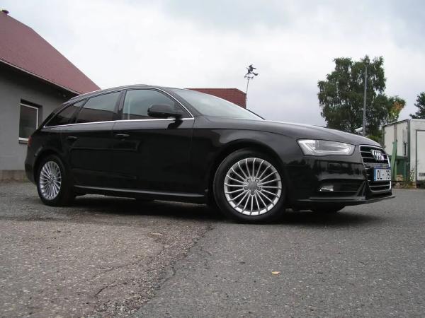 Black Audi A4 2013 in Sigulda, with an engine capacity of 2.00 L and mileage of 297 thousand km for 7950 €, photo 2 on AUTOMOTO.COM.LV